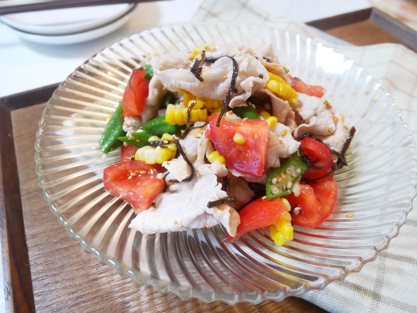 《レシピ》夏バテ予防におすすめのレシピ『豚しゃぶと夏野菜のさっぱり和え』 | ONEPLAY.GIFTED